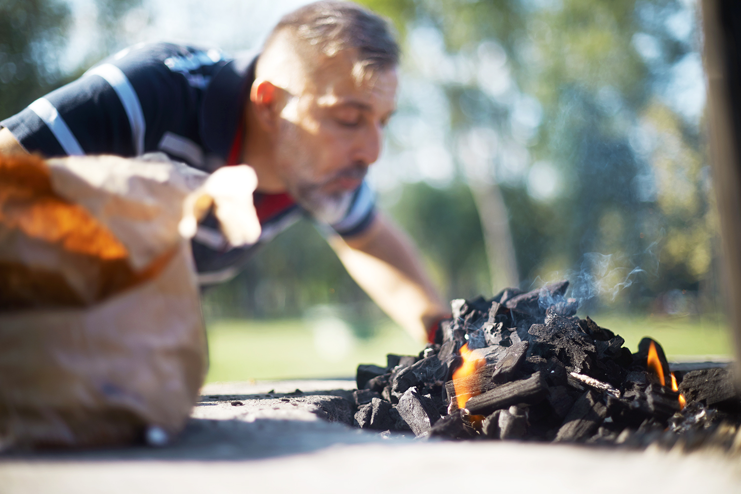 Grillades – Manipuler le gril en toute sécurité | BPA