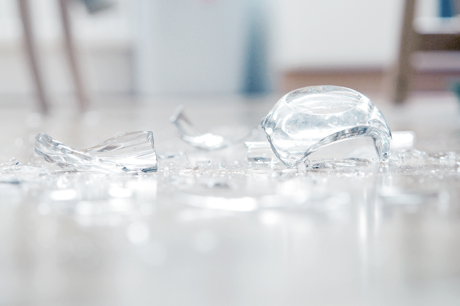 Scherben und Bleche – Schnittverletzungen verhindern | BFU