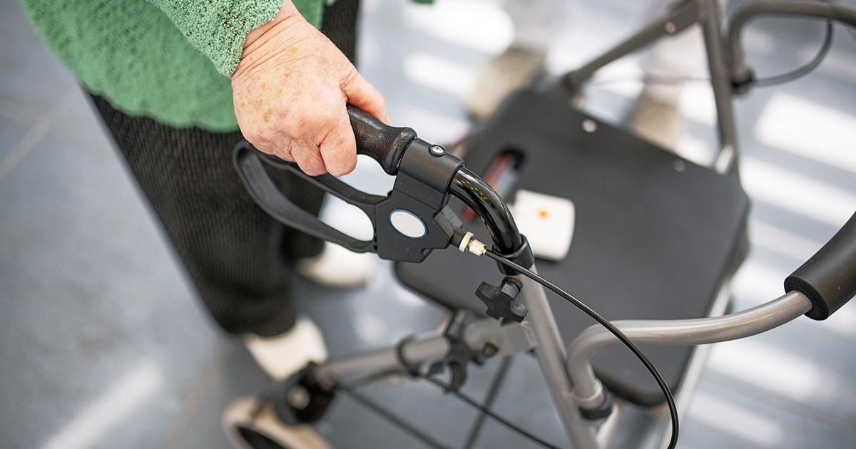 Gehhilfen – Tipps für Gehstock, Rollator und Co. | BFU